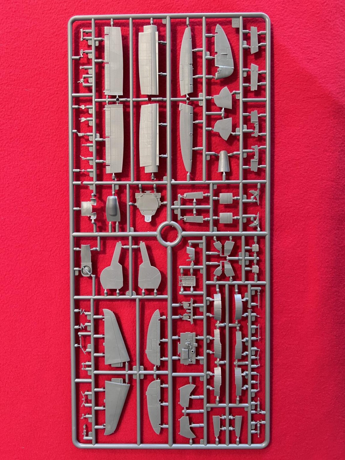 Review: 1/48 scale MiniArt P-47D-30RE Thunderbolt "basic" # 48023 Kit ...