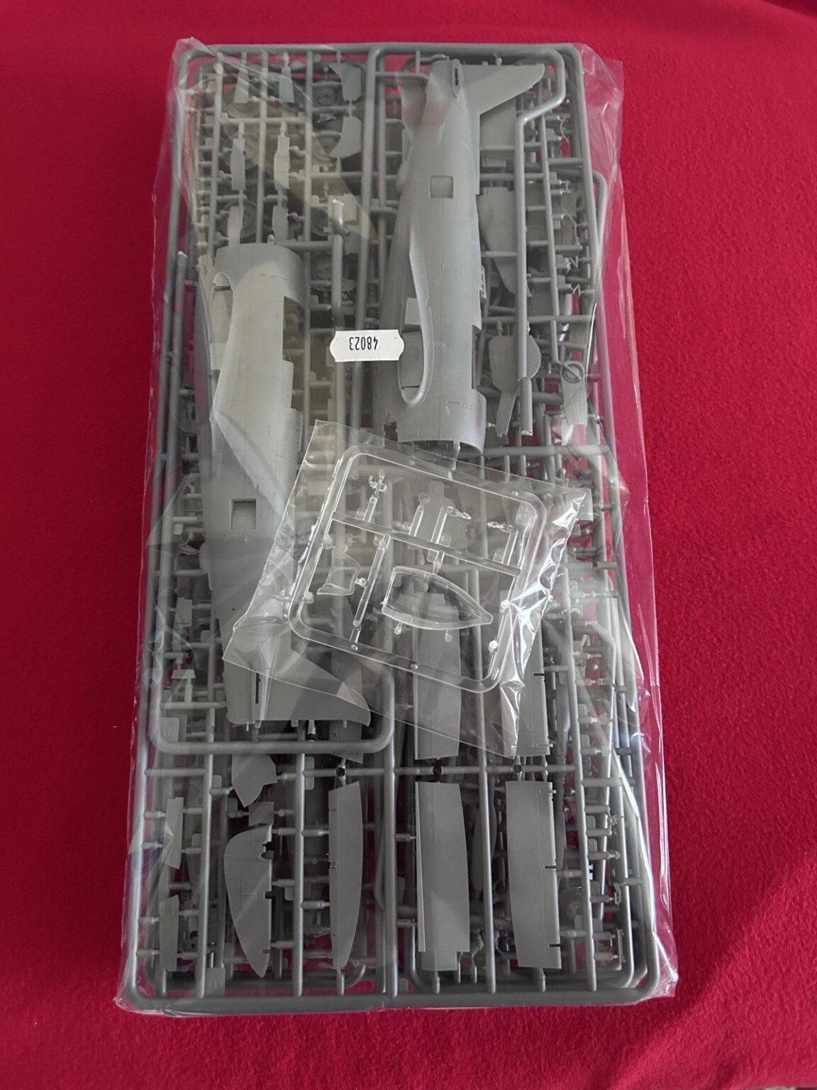 Review: 1/48 scale MiniArt P-47D-30RE Thunderbolt "basic" # 48023 Kit ...