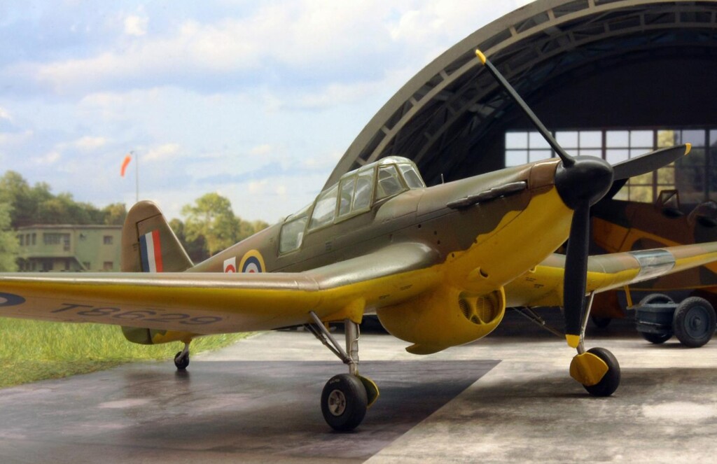 Miles and More: Miles M.9 Master Mk.I - 1/48 Dora Wings RAF - iModeler